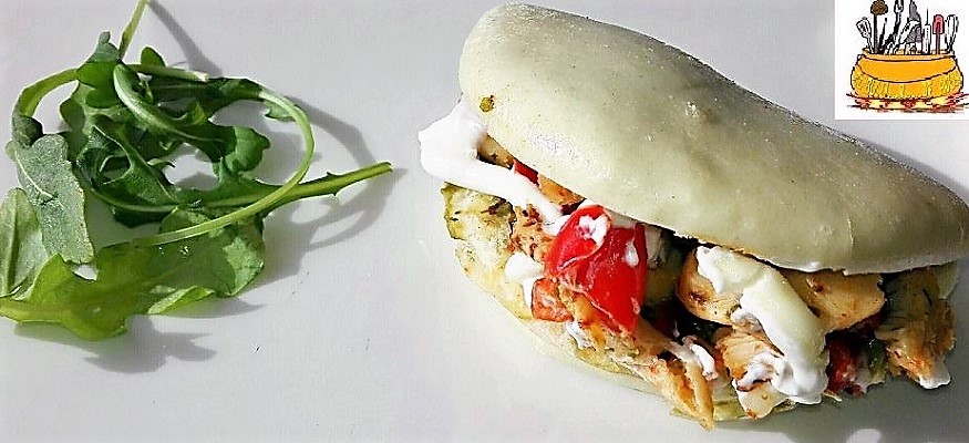 Bao de pollo al curry hindú con pimientos - Elbullirdeagus